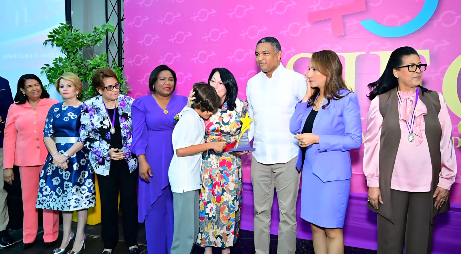 Vanguardia del Pueblo - Órgano de difusión oficial del Partido de la ...